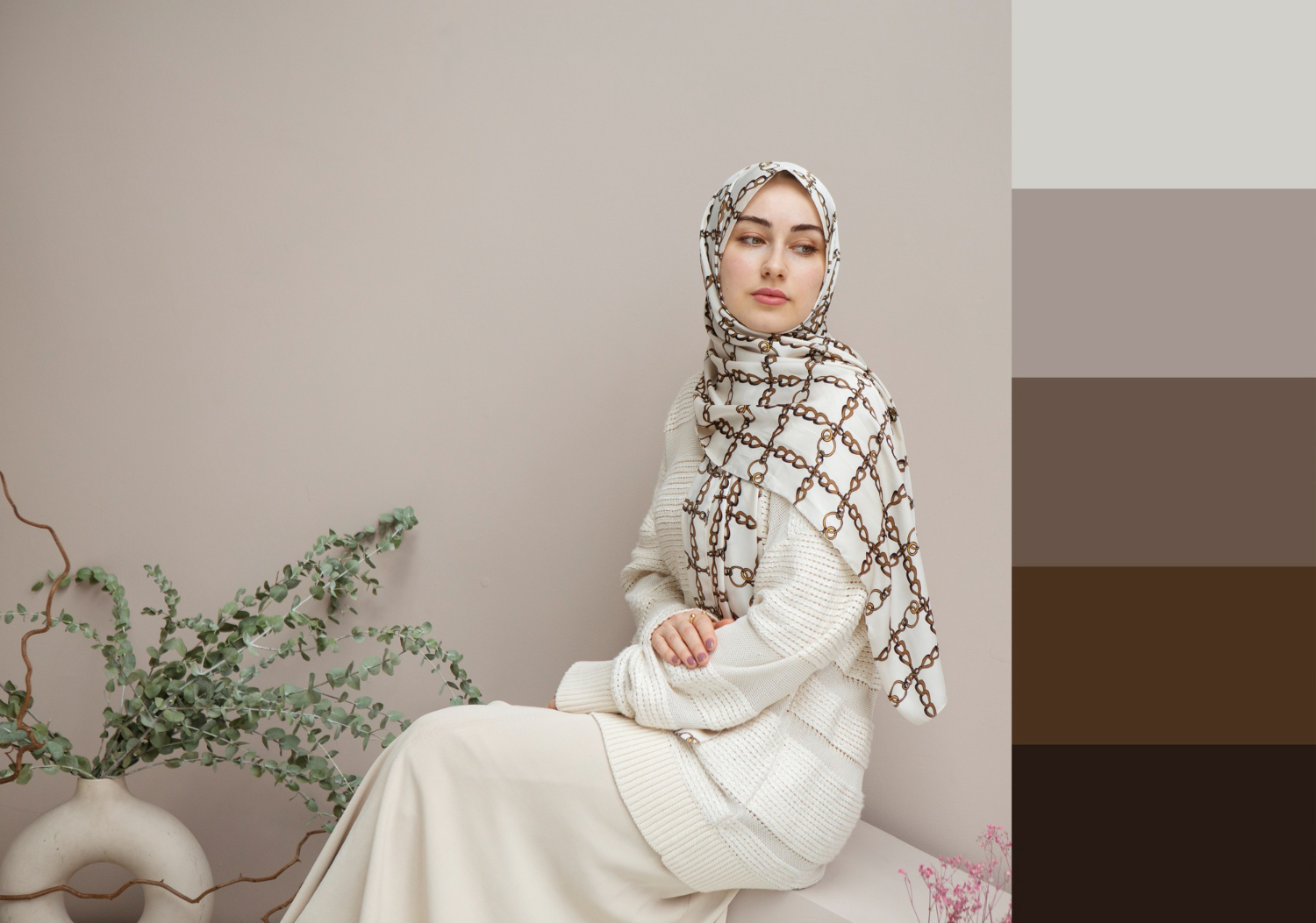 The Fascinating History of the Abaya - Love2Laundry